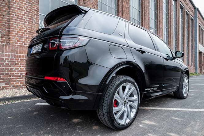 LAND ROVER DISCOVERY SPORT D180 R-Dynamic S – SCHMACKOFATZO