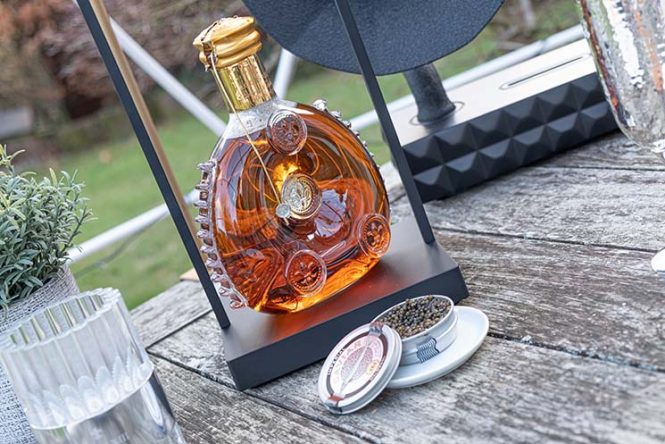 AKI Caviar und Louis XIII – SCHMACKOFATZO